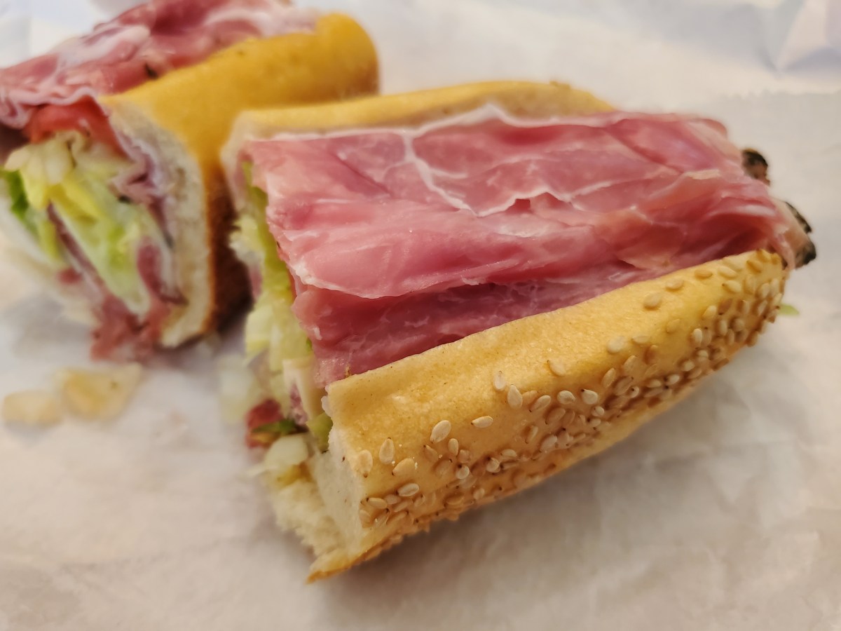 Trying an Italian Hoagie Known as the ‘Godfather’ – BZ Maestro Eats