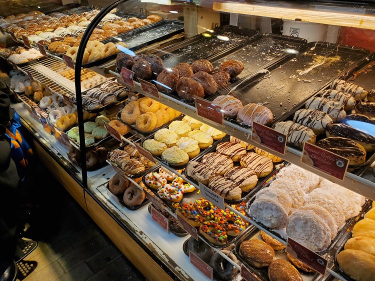 A Cheesesteak Worthy of the Reading Terminal – BZ Maestro Eats